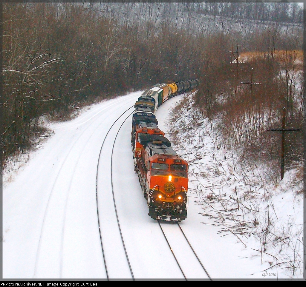 BNSF 991, 5522, CSX 7563